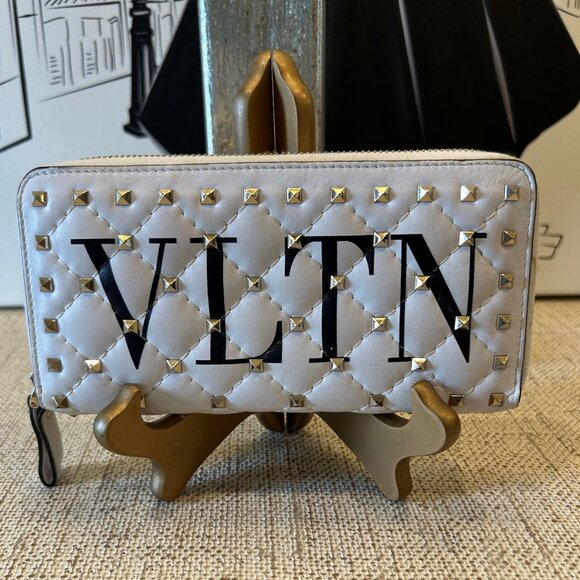Valentino Garavani | Bags | Valentino Garavani Vltn Printed Rockstud ...